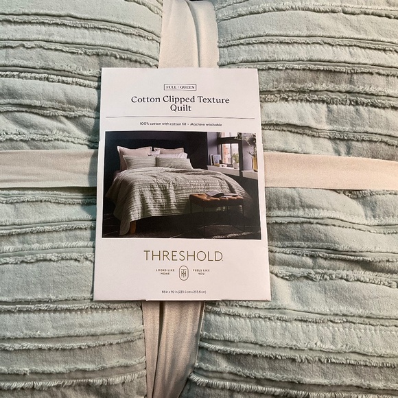 Threshold | Bedding | Fullqueen Clipped Texture Quilt Light Sage Green ...